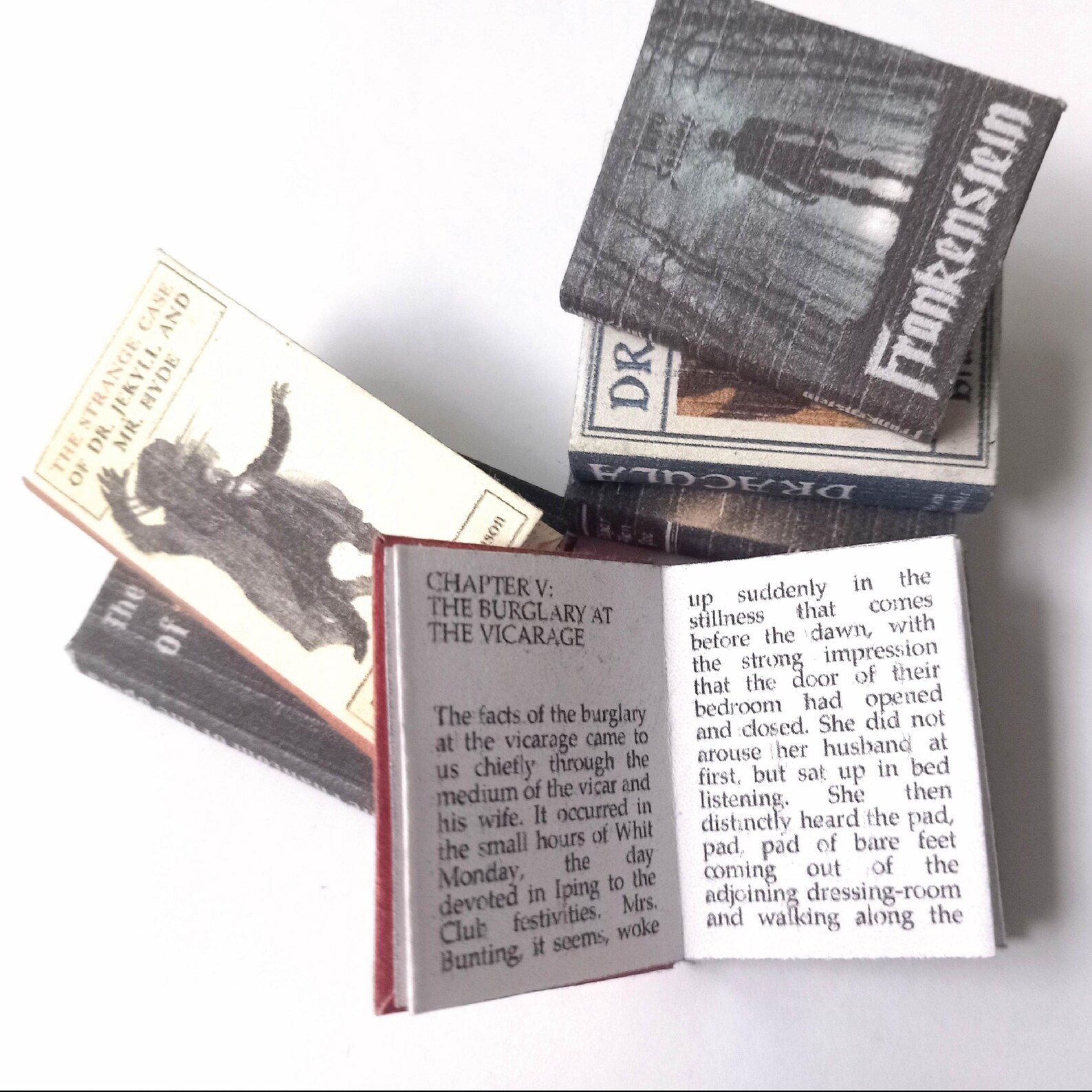Miniature Horror Books: Printable DIY Dollhouse Set (PDF) - Halloween ...