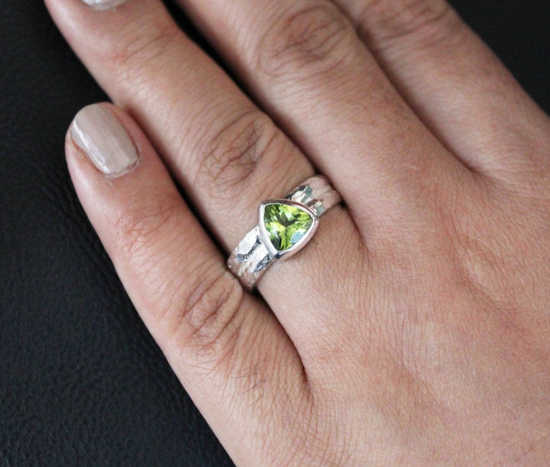 Peridot Gemstone Ring - August Birthstone -yellowish Green Stone - 925 ...