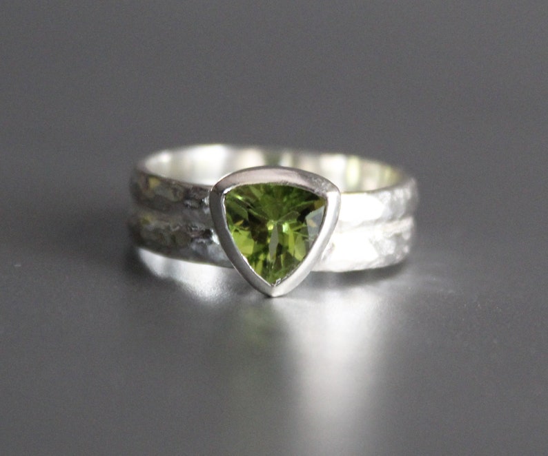 Peridot Gemstone Ring - August Birthstone -yellowish Green Stone - 925 ...