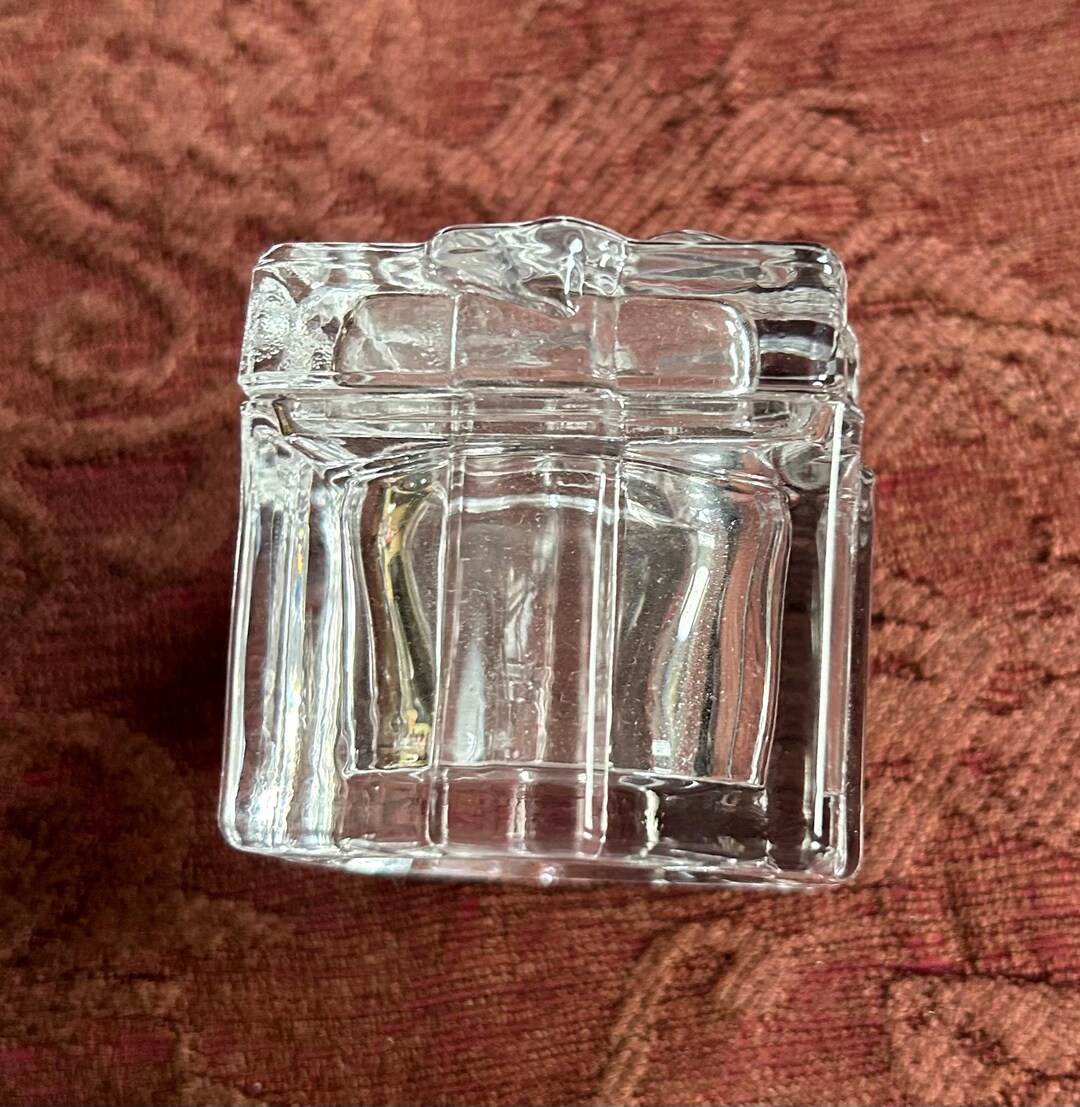 2 Inch Square Cut Glass Box With Lid. Lid Has Bow Design. - Etsy
