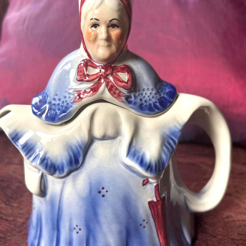 Old Lady Teapot - Etsy