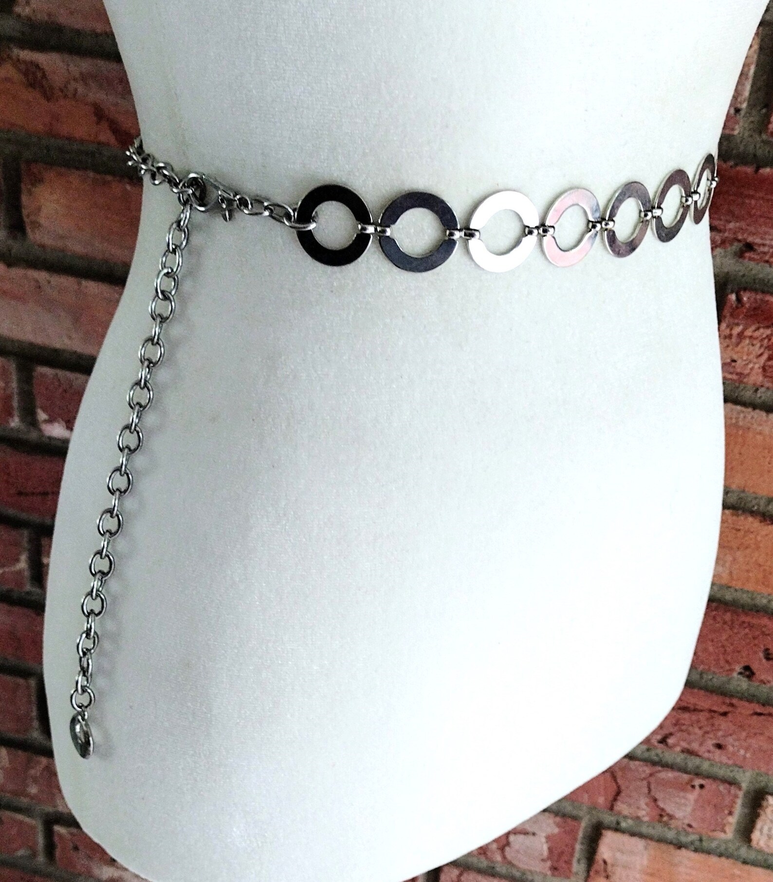 Vintage Chain Belt Silver Metal Round Circle Loops Shiny Metal Chain ...