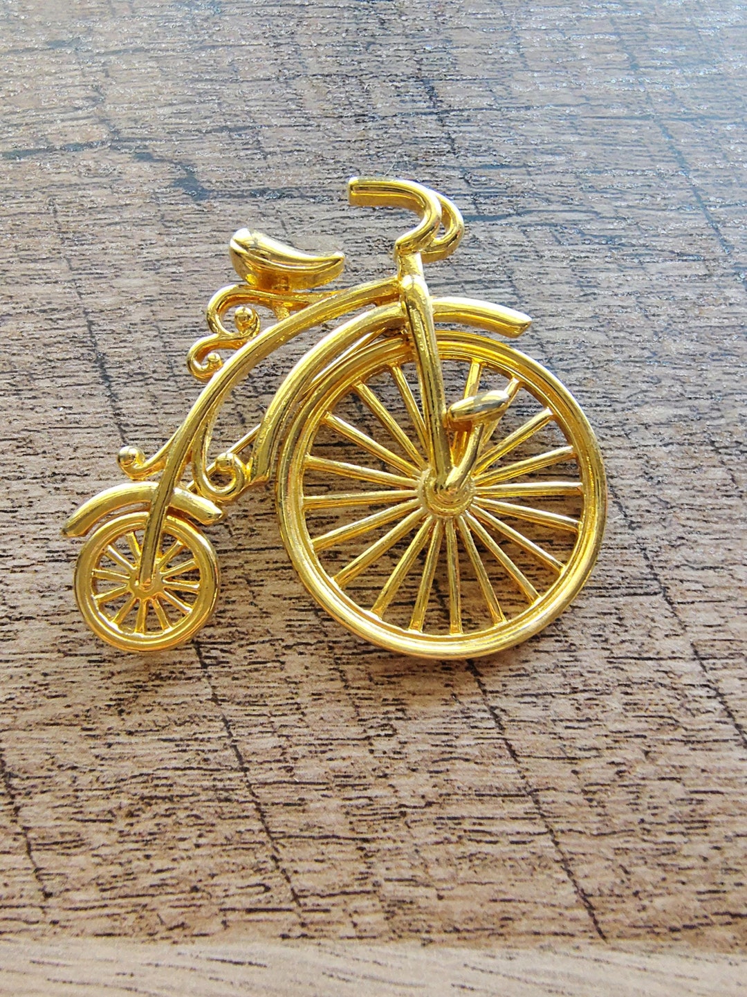 Vintage Brooch Pin Gold Metal High Wheel Bicycle Bike Spinning Front ...