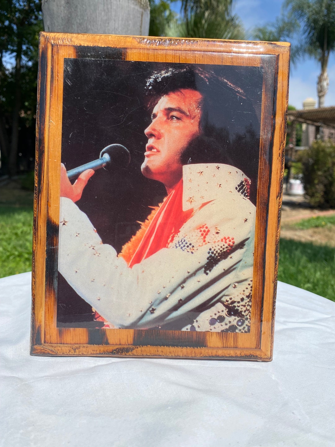 Vintage Lacquered Wood Frame Elvis Print - Etsy