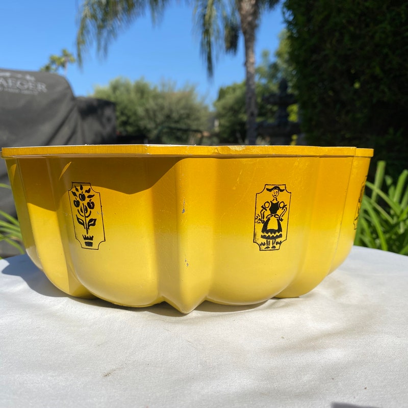 Yellow Enamel Pan - Etsy