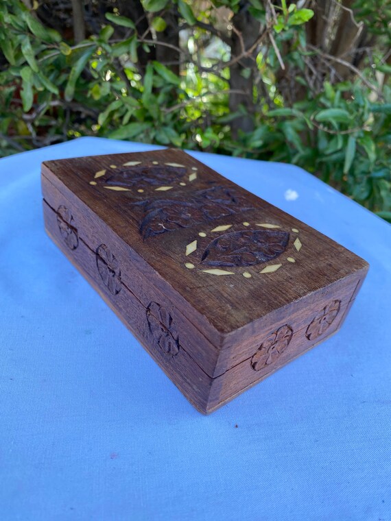 vintage wood trinket box - Gem