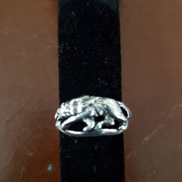Wolf Ring - Etsy