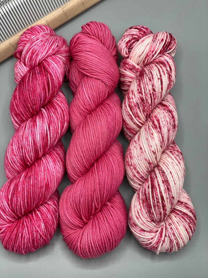 Hand dyed yarn speckled yarn pink yarn dk pink hand | Etsy