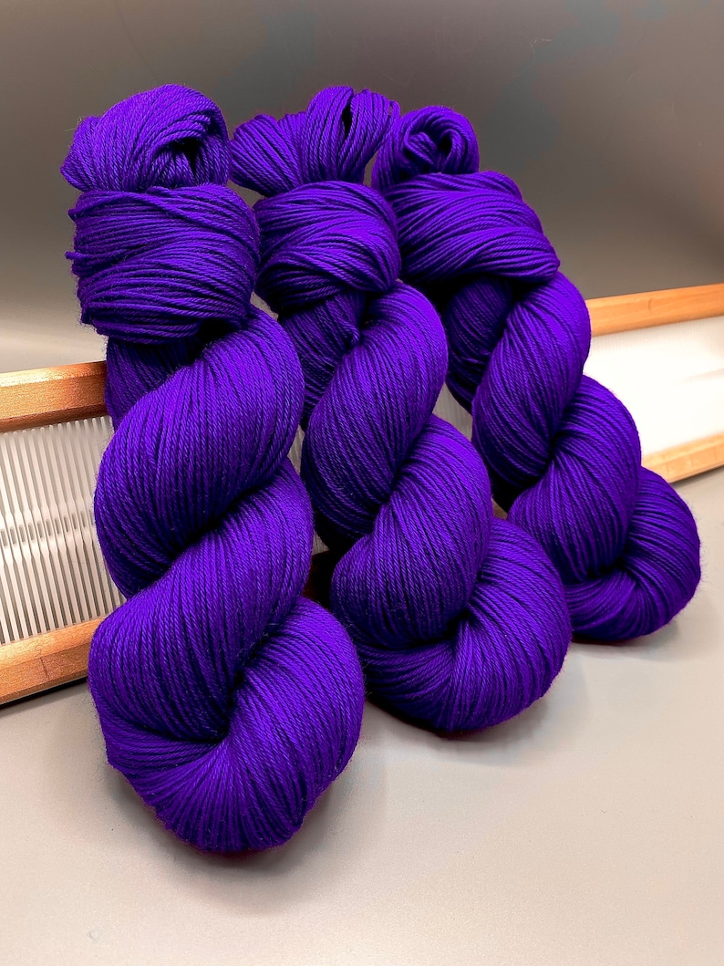 Very Violet Hand Dyed Yarn: Superwash Merino Wool - Etsy