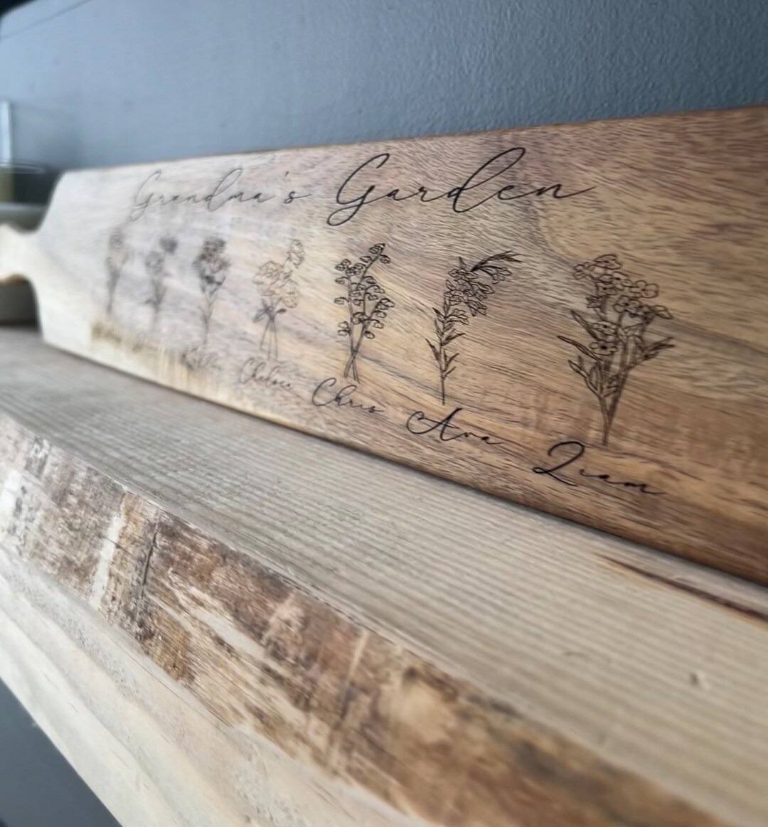 Personalized Birth Flower Cutting Board: Engraved Acacia Wood Gift - Etsy