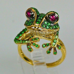 Emerald Frog Ring, 925 Sterling Silver Ladies Ring, Lab Crated Emerald ...
