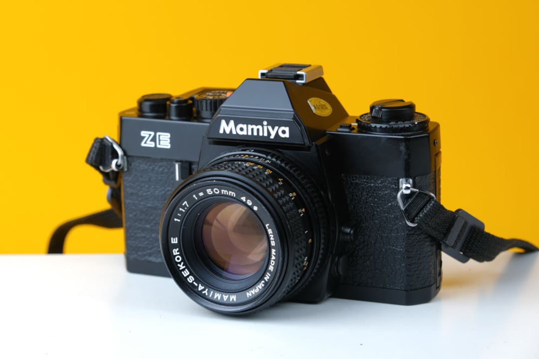 Mamiya ZE 35mm SLR Film Camera With Mamiyasekor 50mm F/1.7 Lens - Etsy
