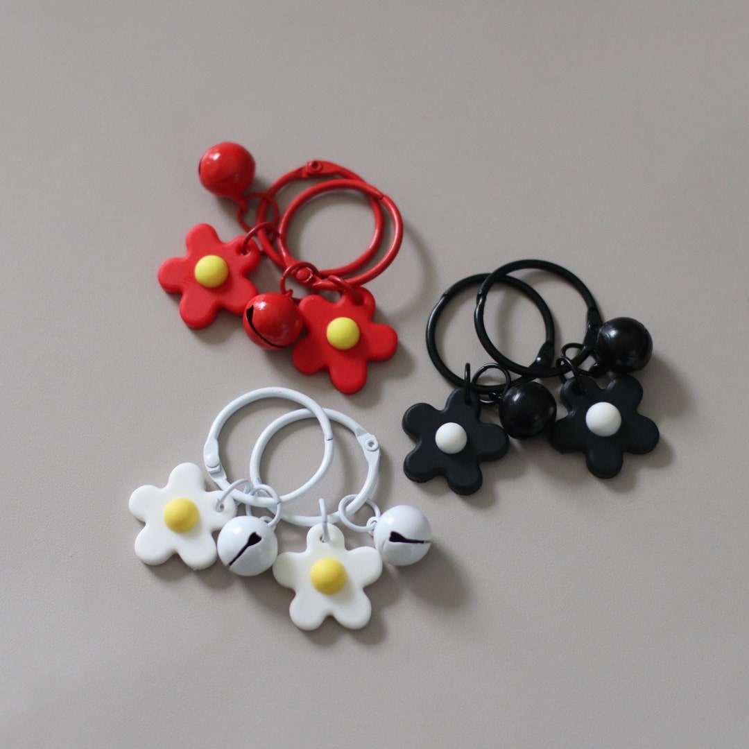 Daisy Flower Keychain Pack | 15 Charming Floral Bag Charms | Bulk Gift ...