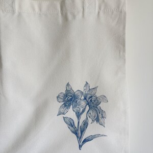 Blue Flower Tote Bag, White Canvas Minimalist Floral Tote With Zipper ...