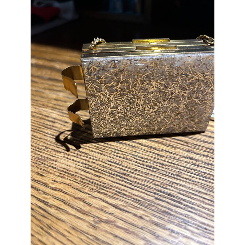 Vintage Gold-tone Metal & Textured Compact Purse With Mirror With Chain ...