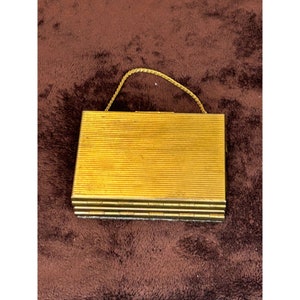 Vintage Gold-tone Metal & Textured Compact Purse With Mirror With Chain ...