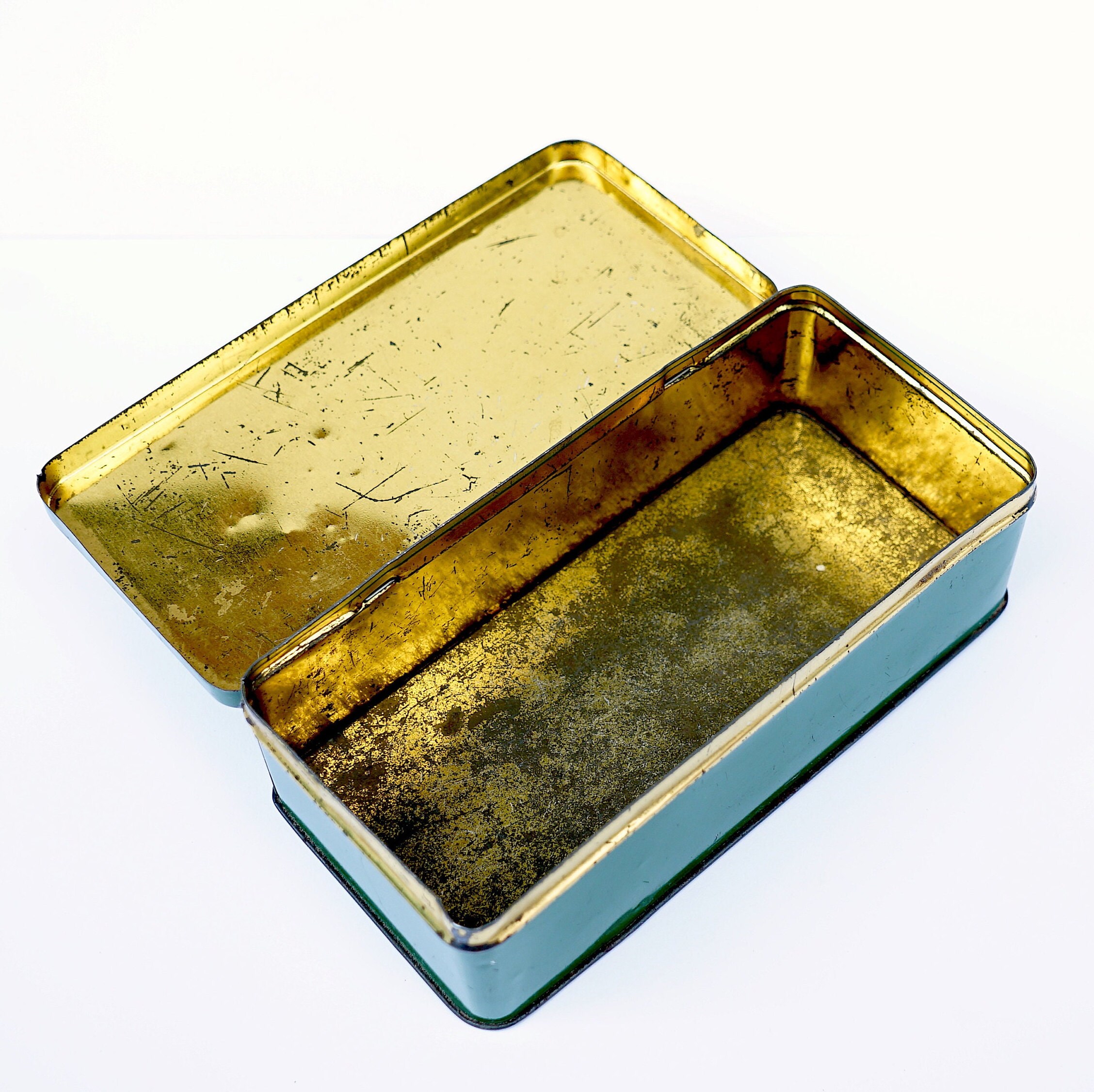 Vintage Singer Sewing Machine Tin With Feet and Bobbins From - Etsy