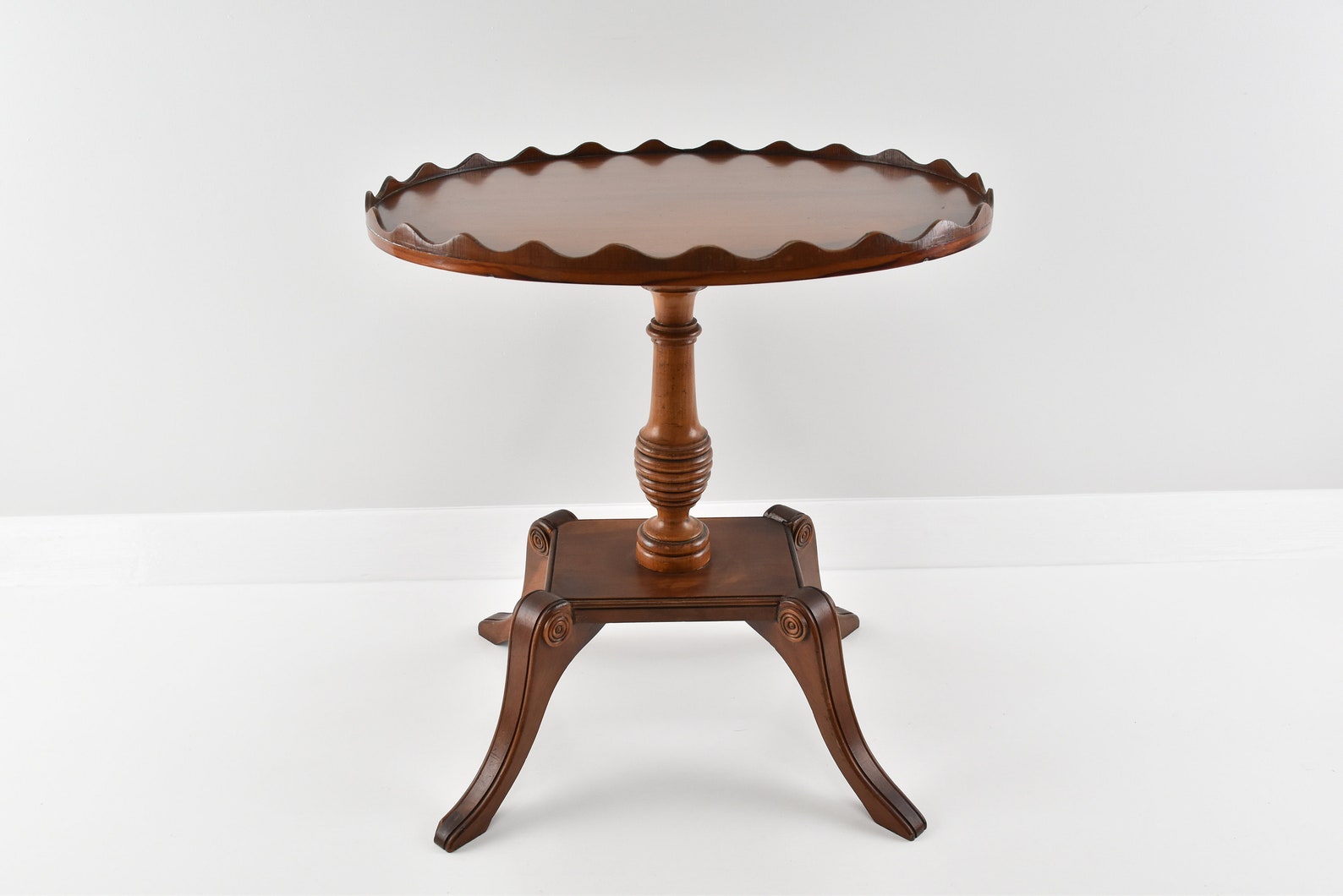 Vintage English Bevan Funnell Reprodux Oval Mahogany Pedestal Wine ...
