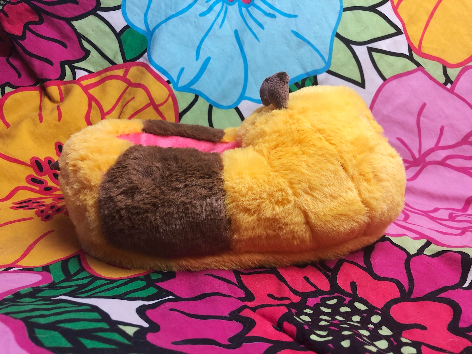 Bee Slippers Chunky Cozy & Fuzzy Bees for your Feet | Etsy