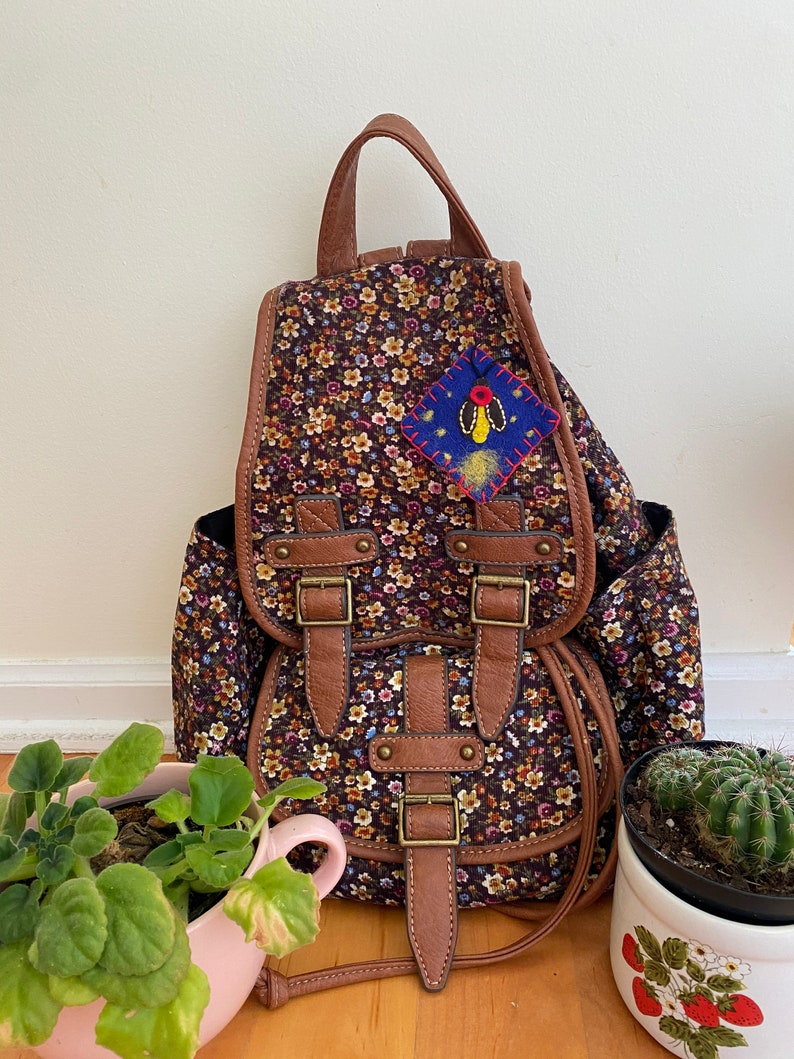 Handmade felt lightning bug patch Cottagecore Embroidery | Etsy