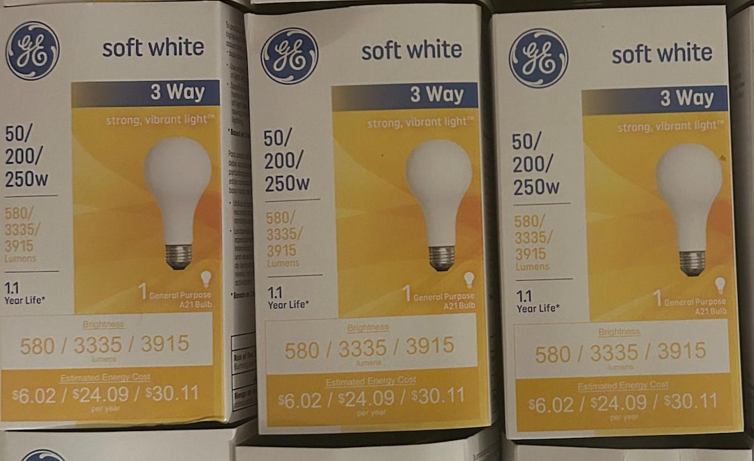 GE 3-way Soft White Light Bulb 50/200/250W - 3 Pack - Etsy
