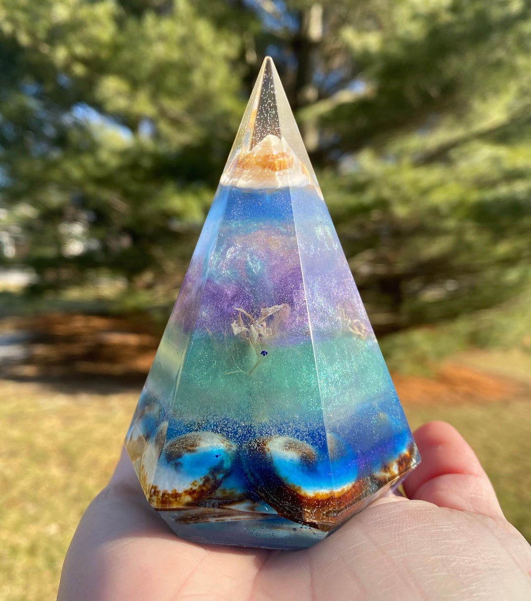 Real Seashells and Wildflowers in Resin, Seashell Prism, Pretty ...