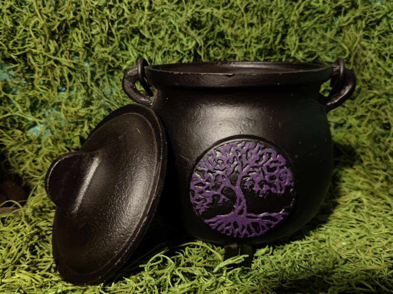 Large Cast Iron Cauldron for sale| 44 ads