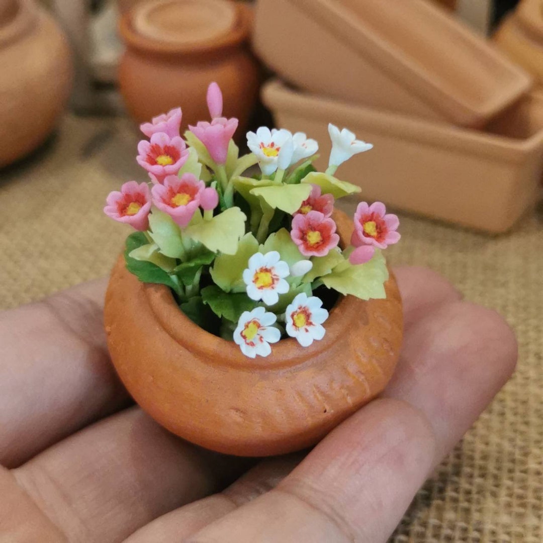 Maceta de gazania en miniatura para casa de muñecas: ramo de arcilla ...