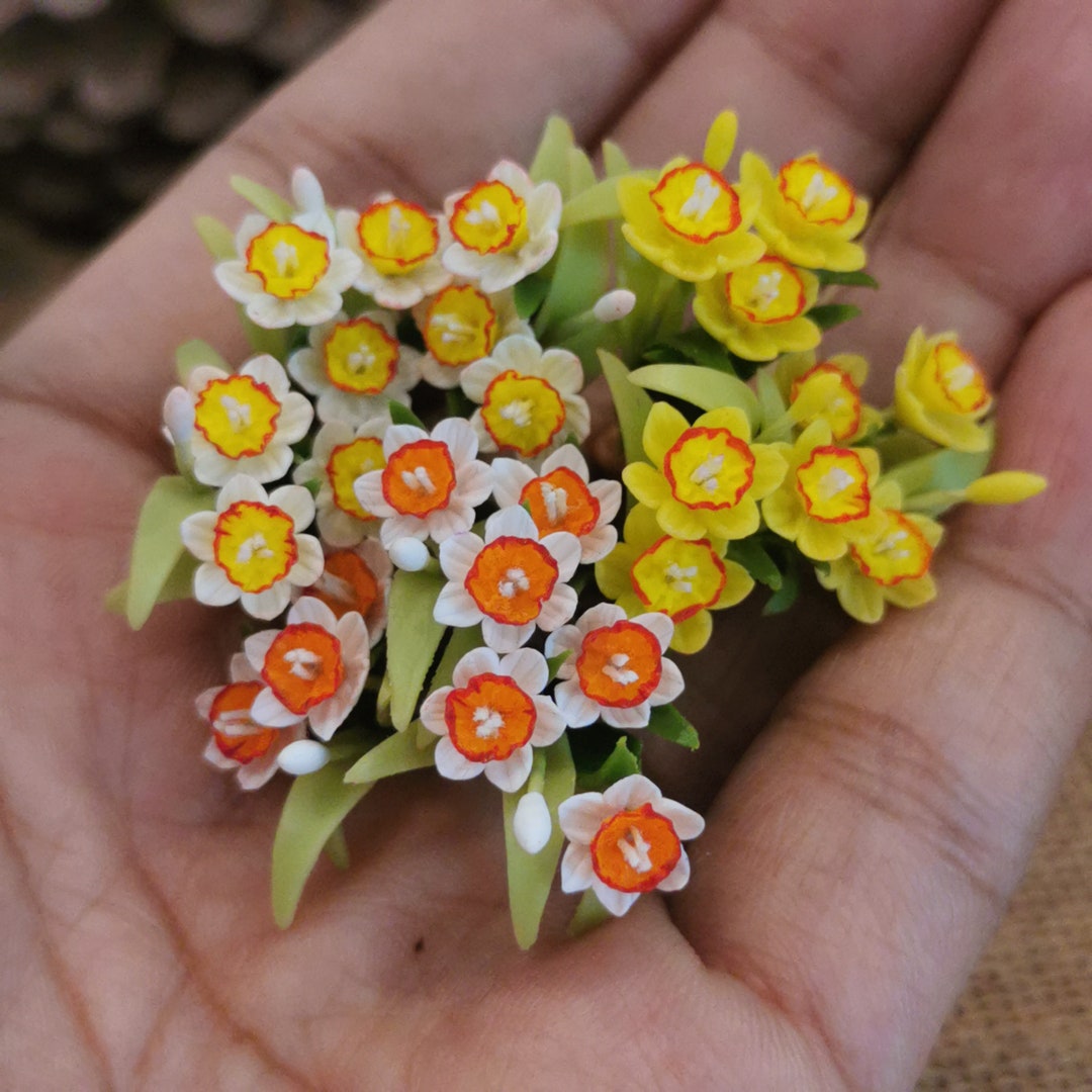 Miniature Dollhouse White Yellow Daffodil Bunch of Flower,miniature ...