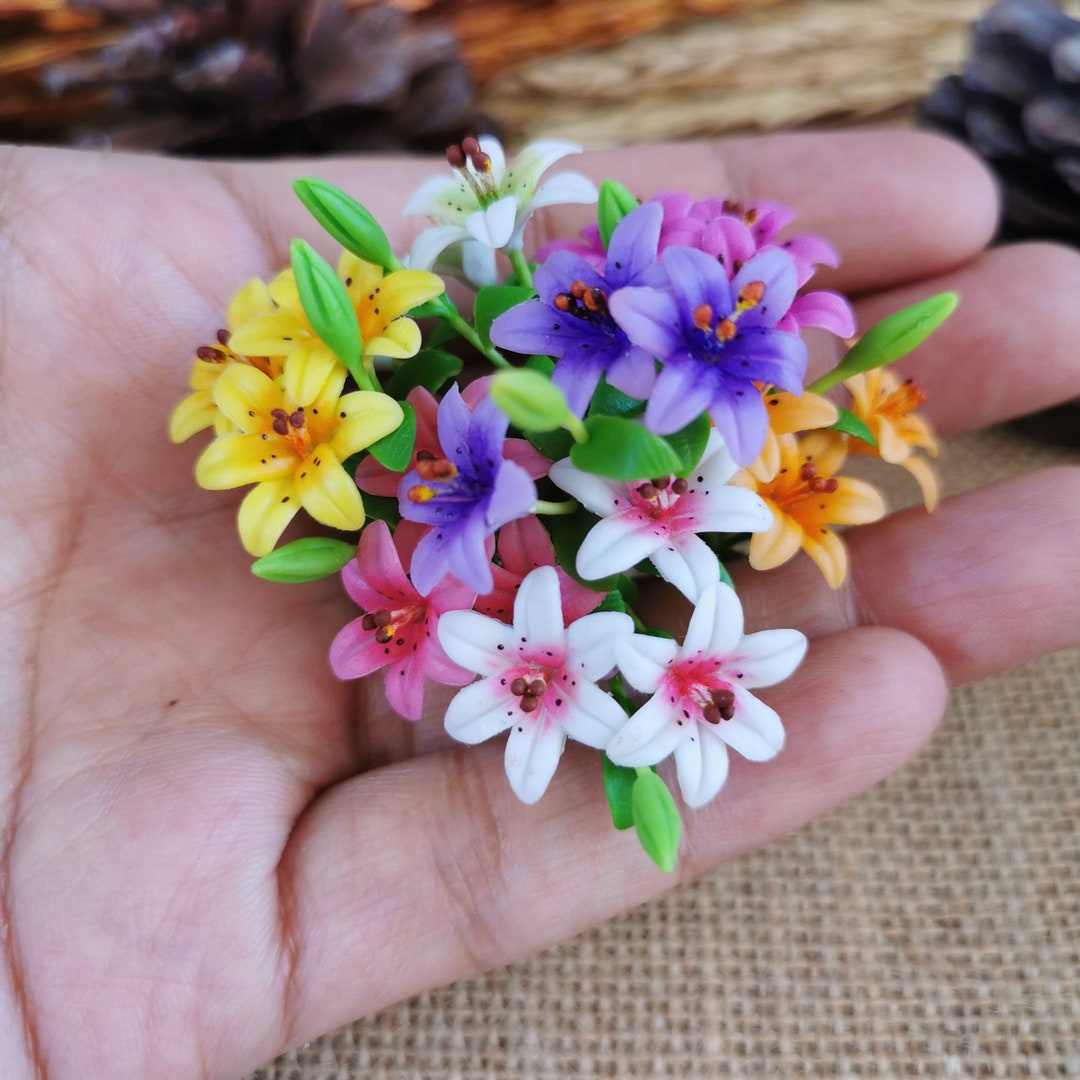 6 Miniature Dollhouse Lily Bunches: Handmade Clay Flower Bouquets - Etsy