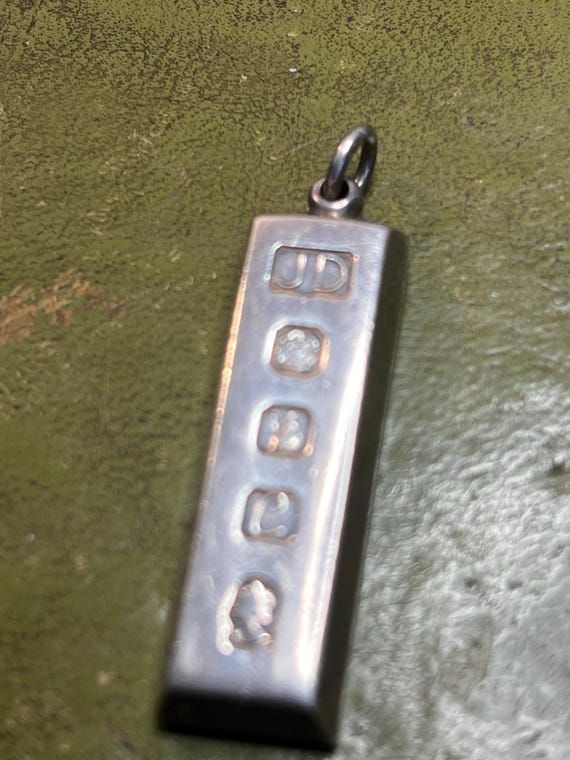 1977 solid silver Ingot pendant - Gem