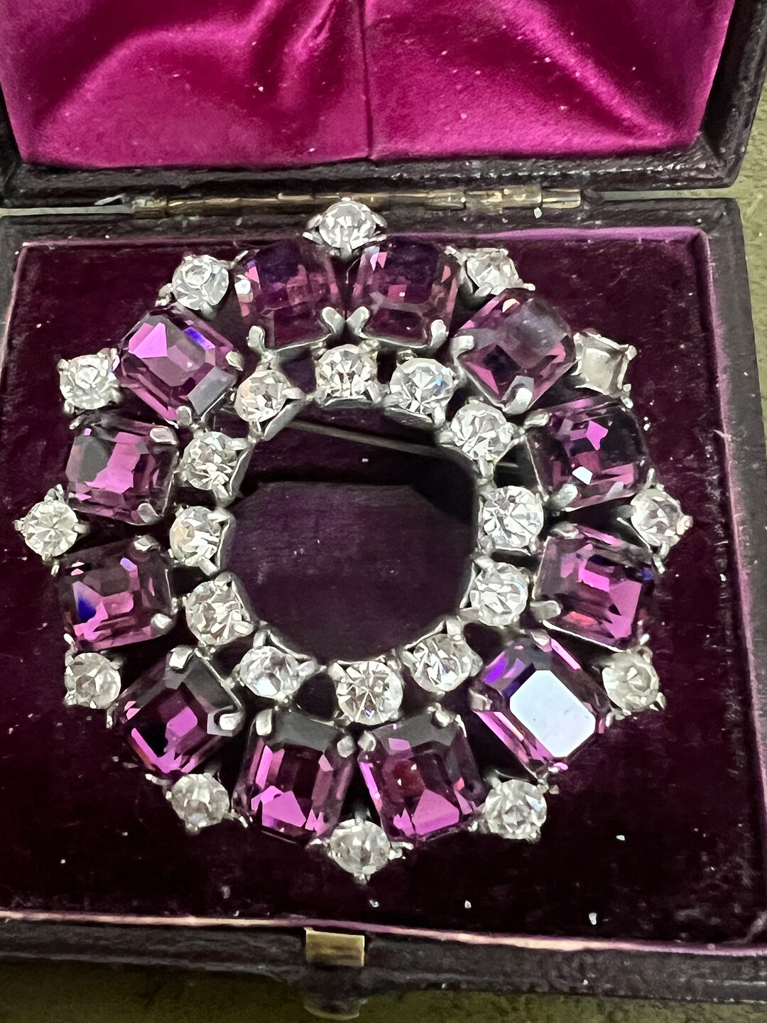 SOLD JAYNEY Stunning Large Glass and Metal Brooch - Etsy