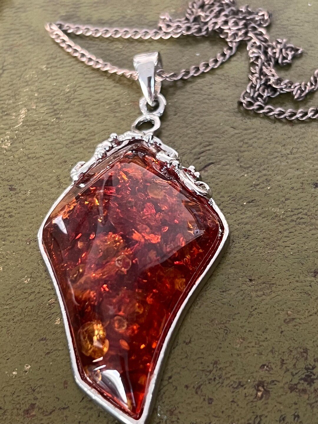 Large Amber Pendant Set in Metal - Etsy
