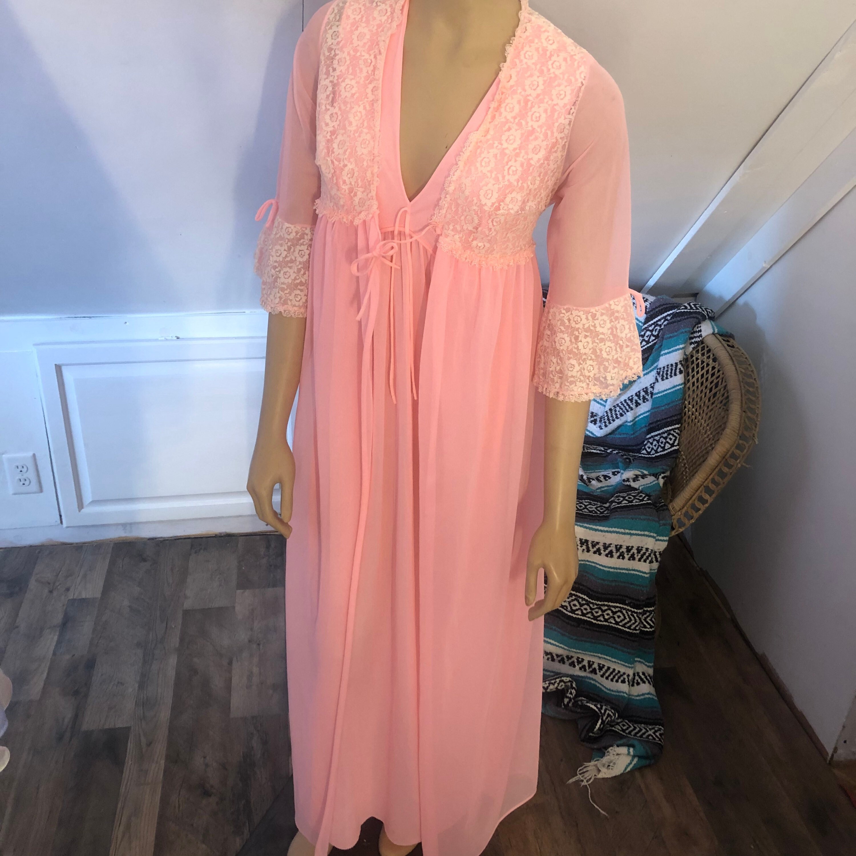 2pc Peignoir Set, Large, Pink, AS IS, 100% Nylon, ILGWU, Midcentury ...