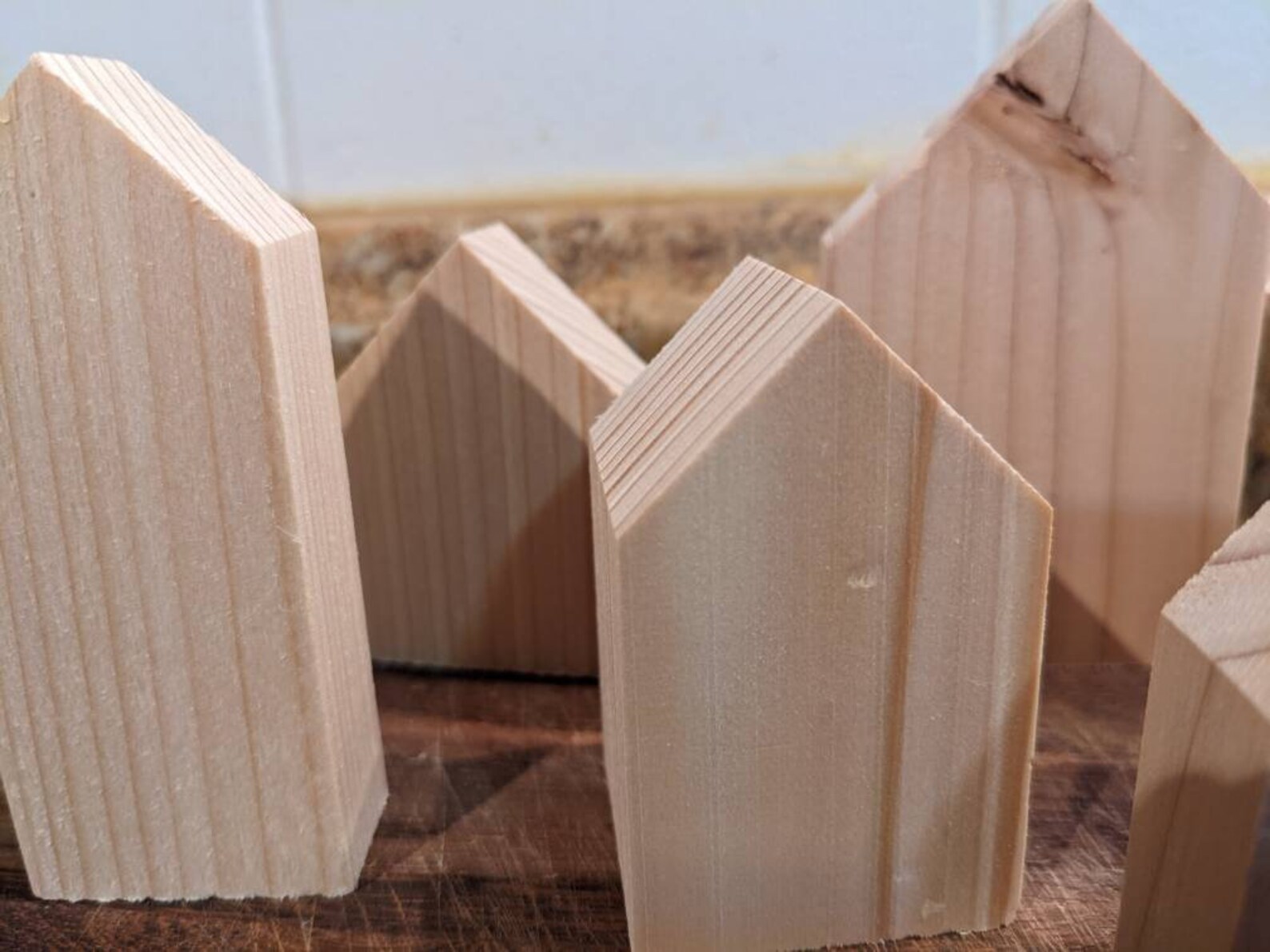 25 Wood House Shapes: DIY Miniature Village, Farmhouse Tiered Tray ...