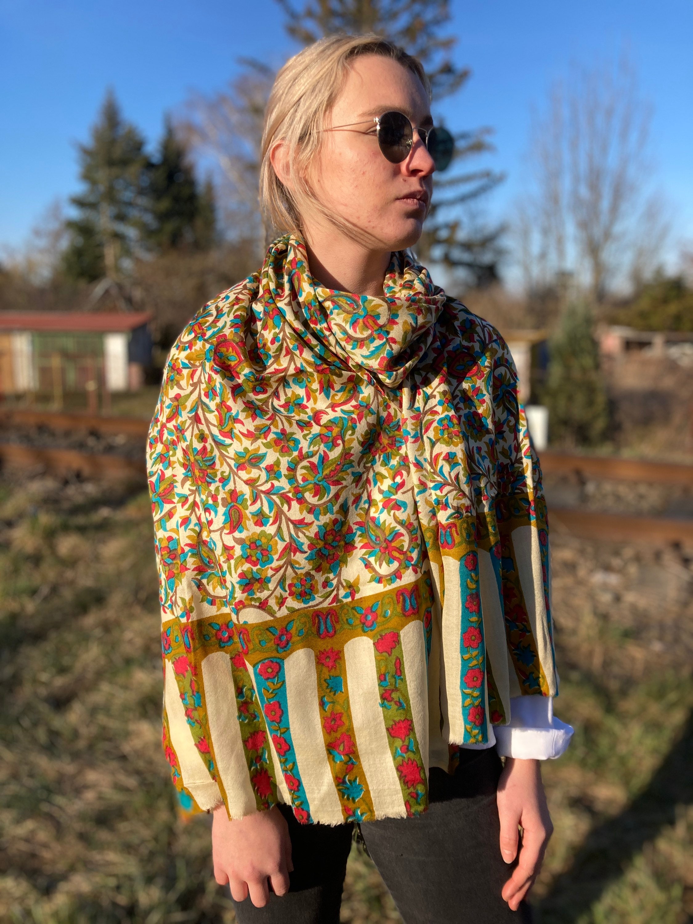 Floral Cashmere Pashmina