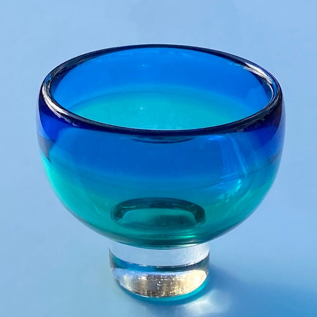 KEVIN SCANLAN Contemporary Green Blue and Clear Round Glass Art Bowl ...