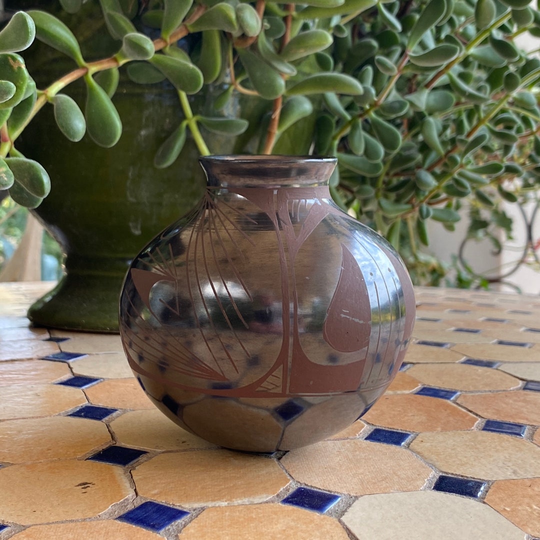 ALMA LOZANO Mata Ortiz Brown on Brown Ware Ceramic Seed Pot Vase Signed ...
