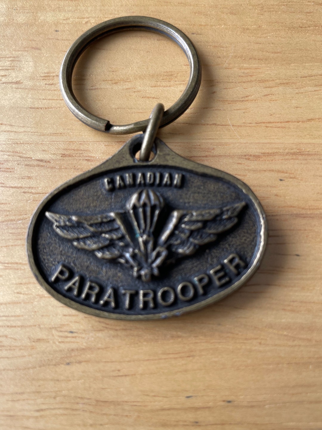 Keychain Canadian PARATROOPER Insignia Wings Parachute Maple Leaf ...