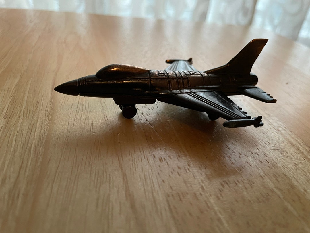 Die-cast Fighter Jet Plane Pencil Sharpener Metal Miniature Collectors ...