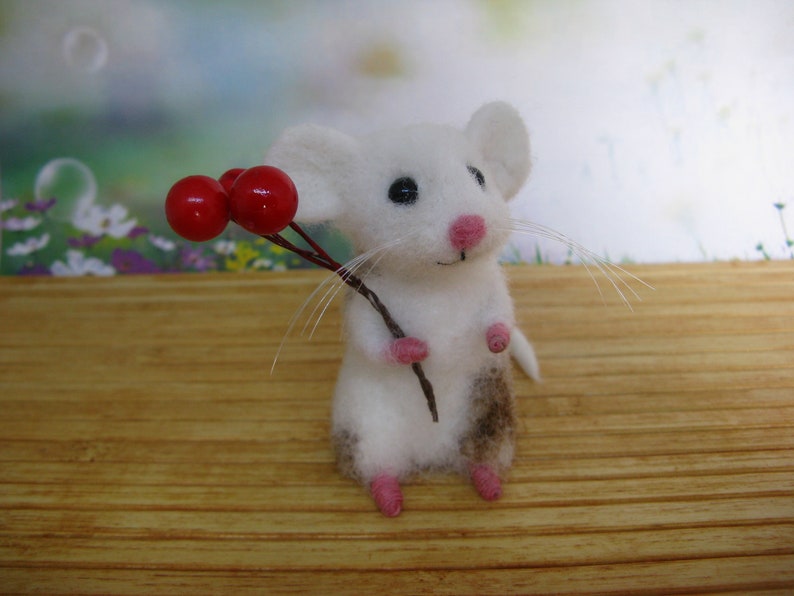 Miniature felted mouse toy for a dollhouse | Etsy