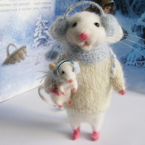 Mouse Felted of Wool With a Toy - Etsy