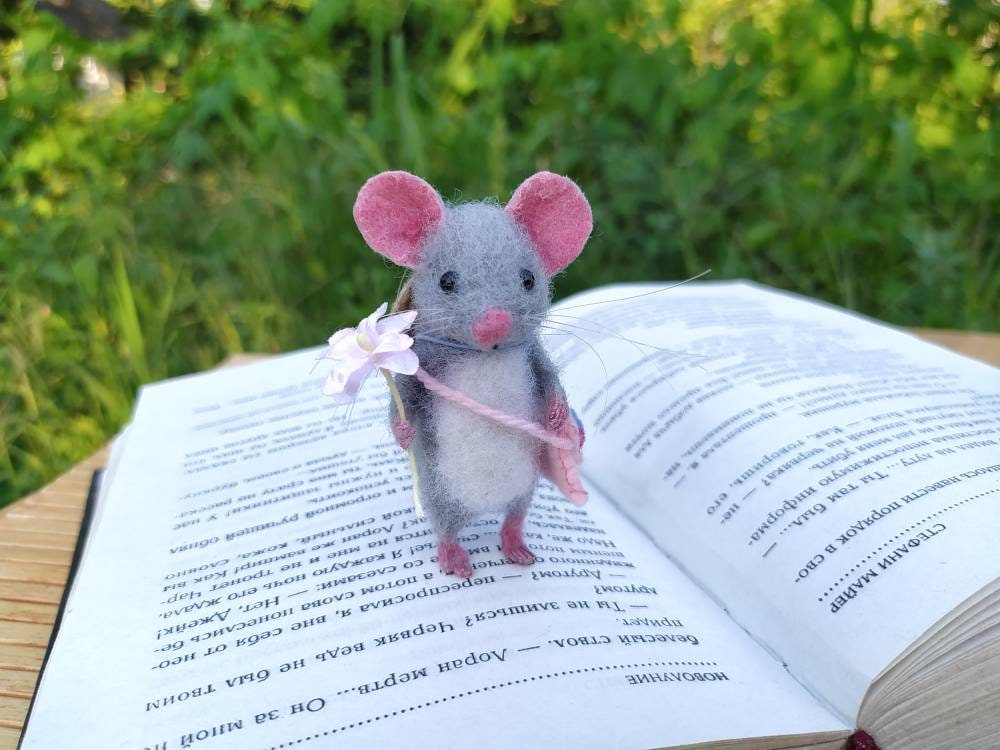 Gray Felt Mouse Wool Toy Miniature Mouse for Dollhouse | Etsy