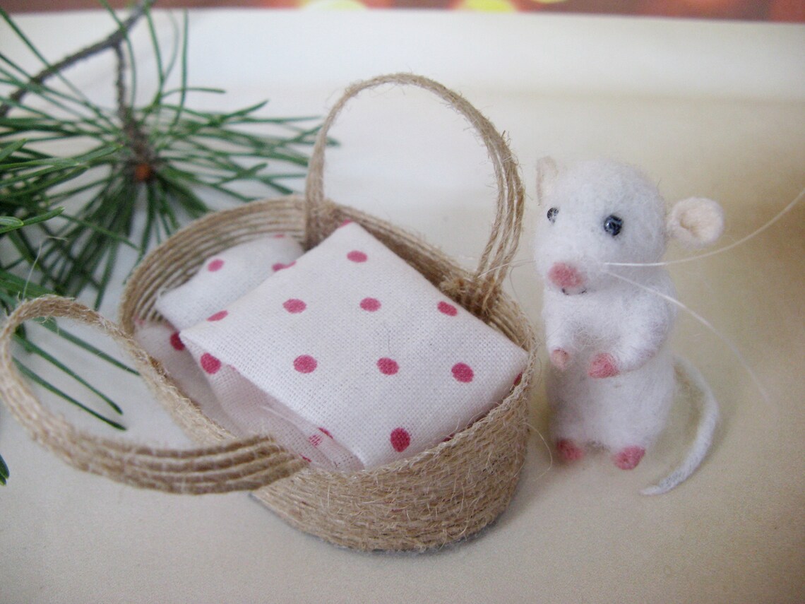 Sleeping Miniature Mouse Felt Gift Mouse Rodent Figure - Etsy