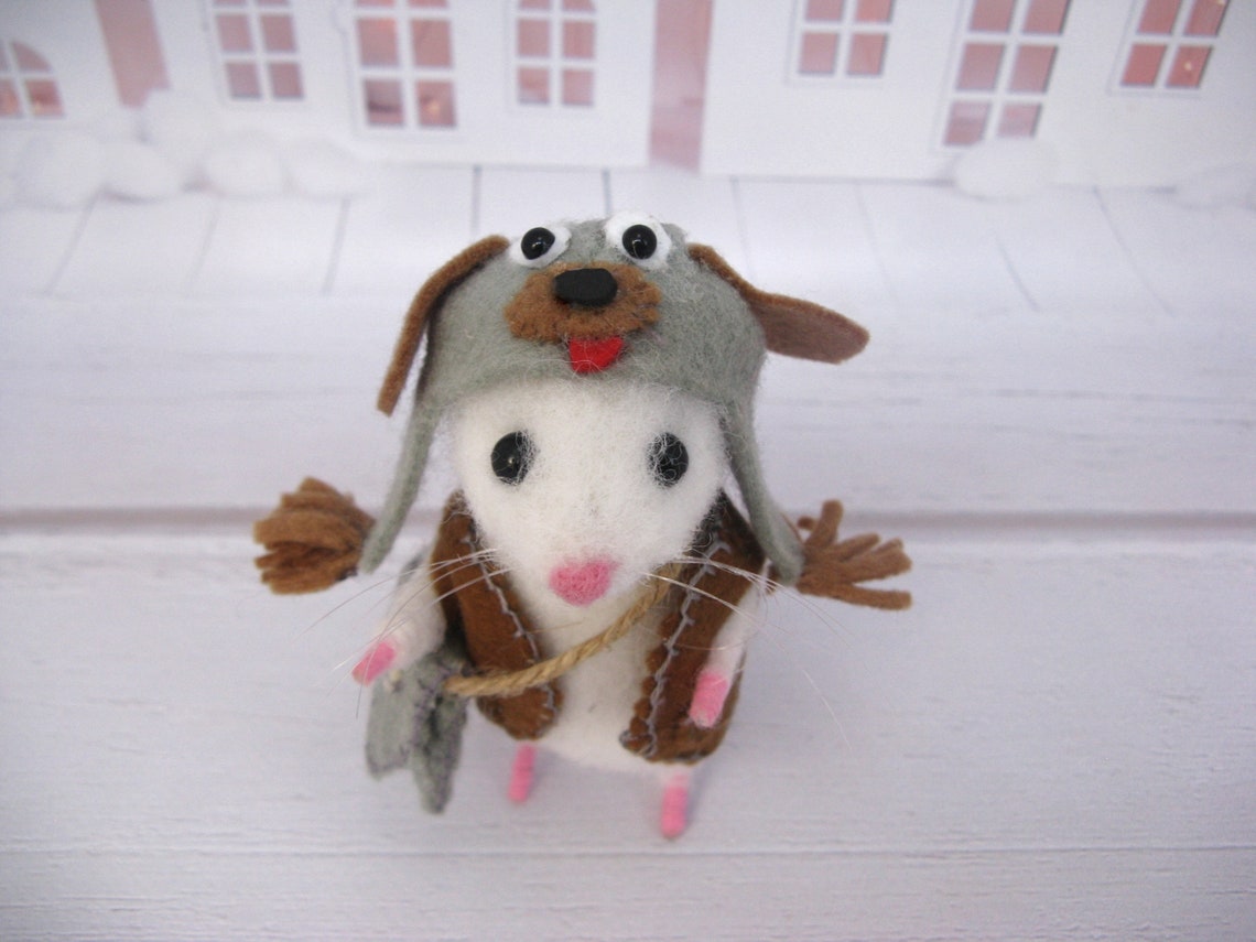 Needle-felted Mouse in a Dog's Hat. White Miniature Mouse | Etsy