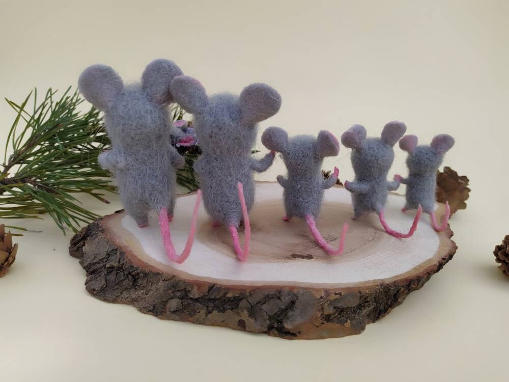 A Set of a Family of Gray Felt Mice for a Dollhouse - Etsy