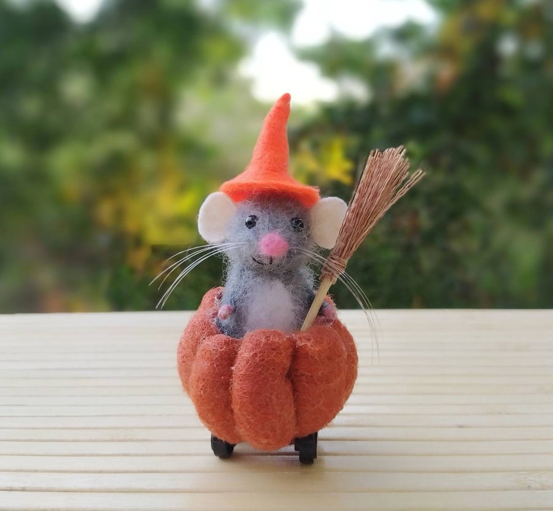 Needle Felted Little Gray Mouse. Halloween Decor - Etsy