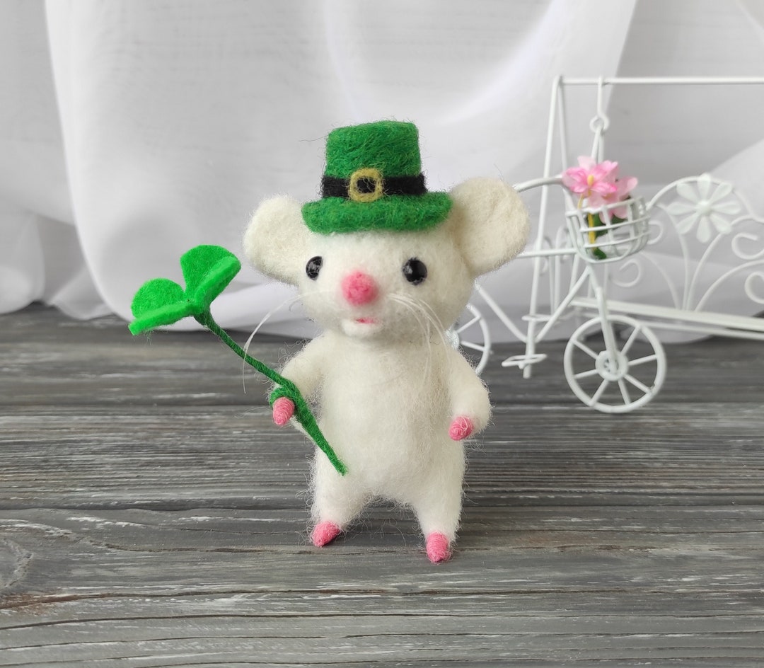 Handmade Mouse Figurine. Needle-felt Miniature Saint Patrick Mouse - Etsy