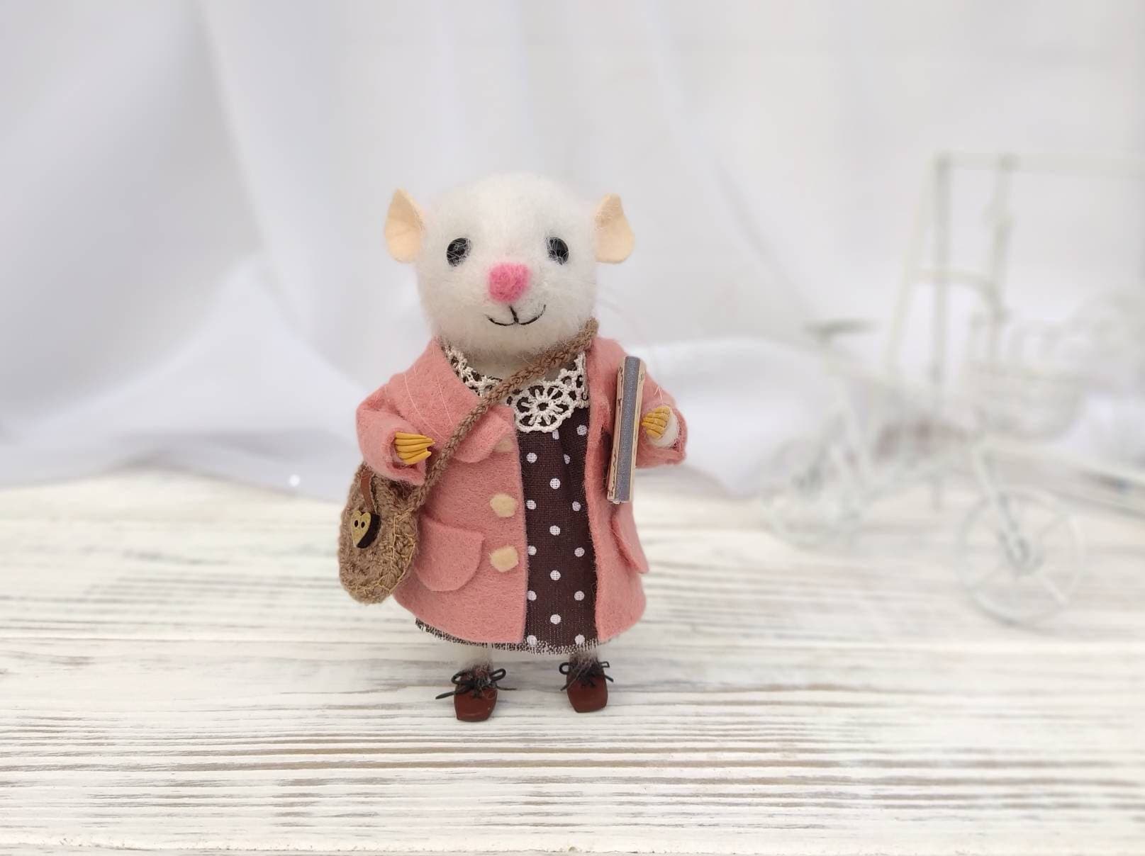 Needle Felted Mouse in Dress Wool Mousefelt Mouse Dollhouse - Etsy