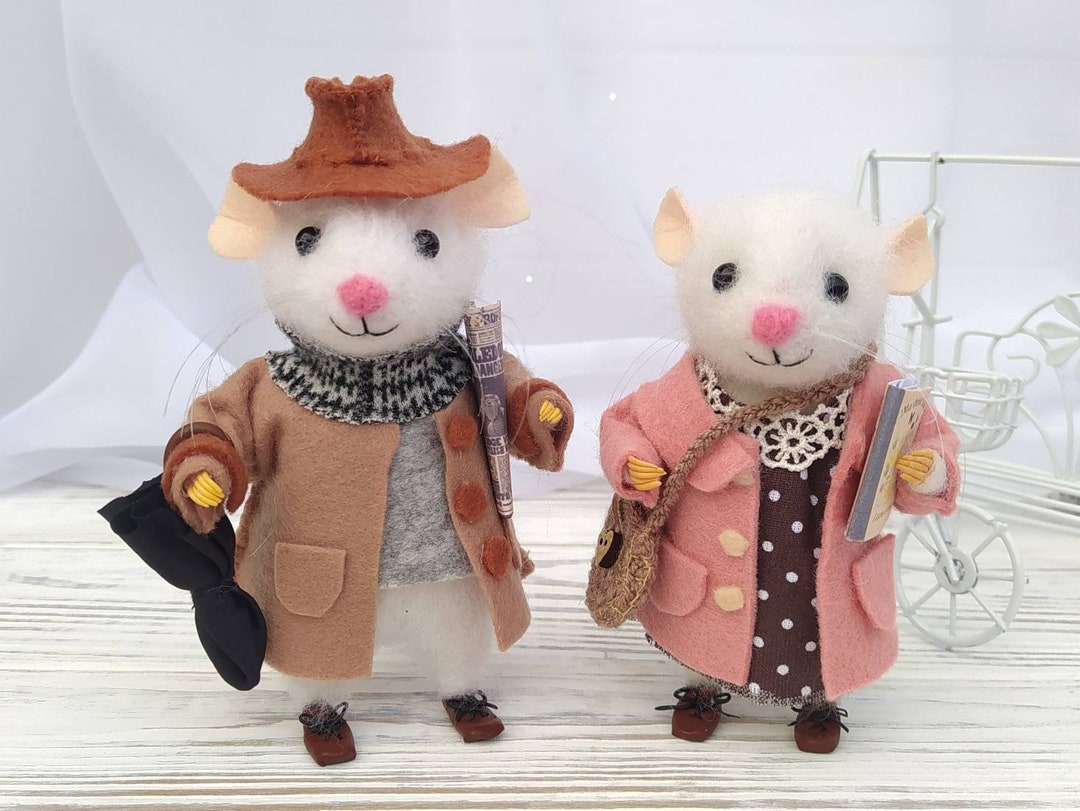A Family of Felt Mouse in Clothes - Etsy